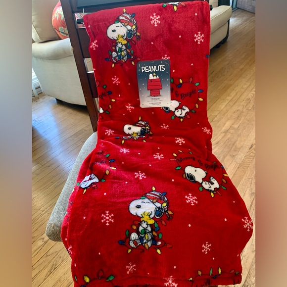 Berkshire | Bedding | Peanuts Snoopy Christmas Throw | Poshmark